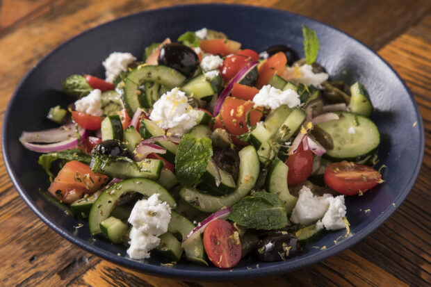 Sete saladas para comer com gosto - ELLE Brasil