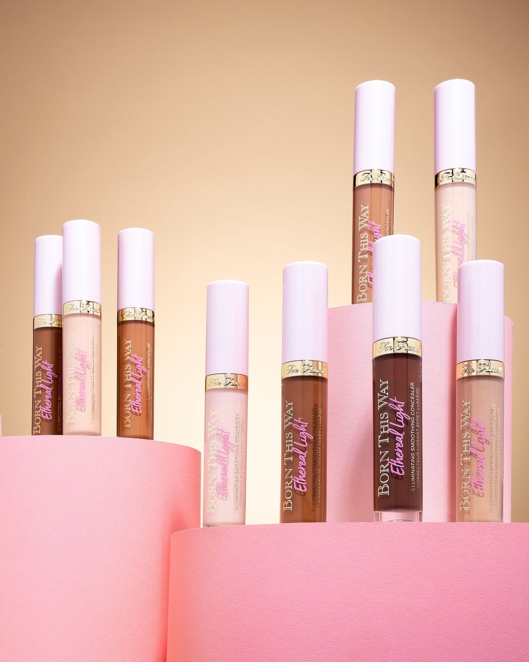 O novo corretivo da Too Faced possui efeito iluminador - ELLE Brasil