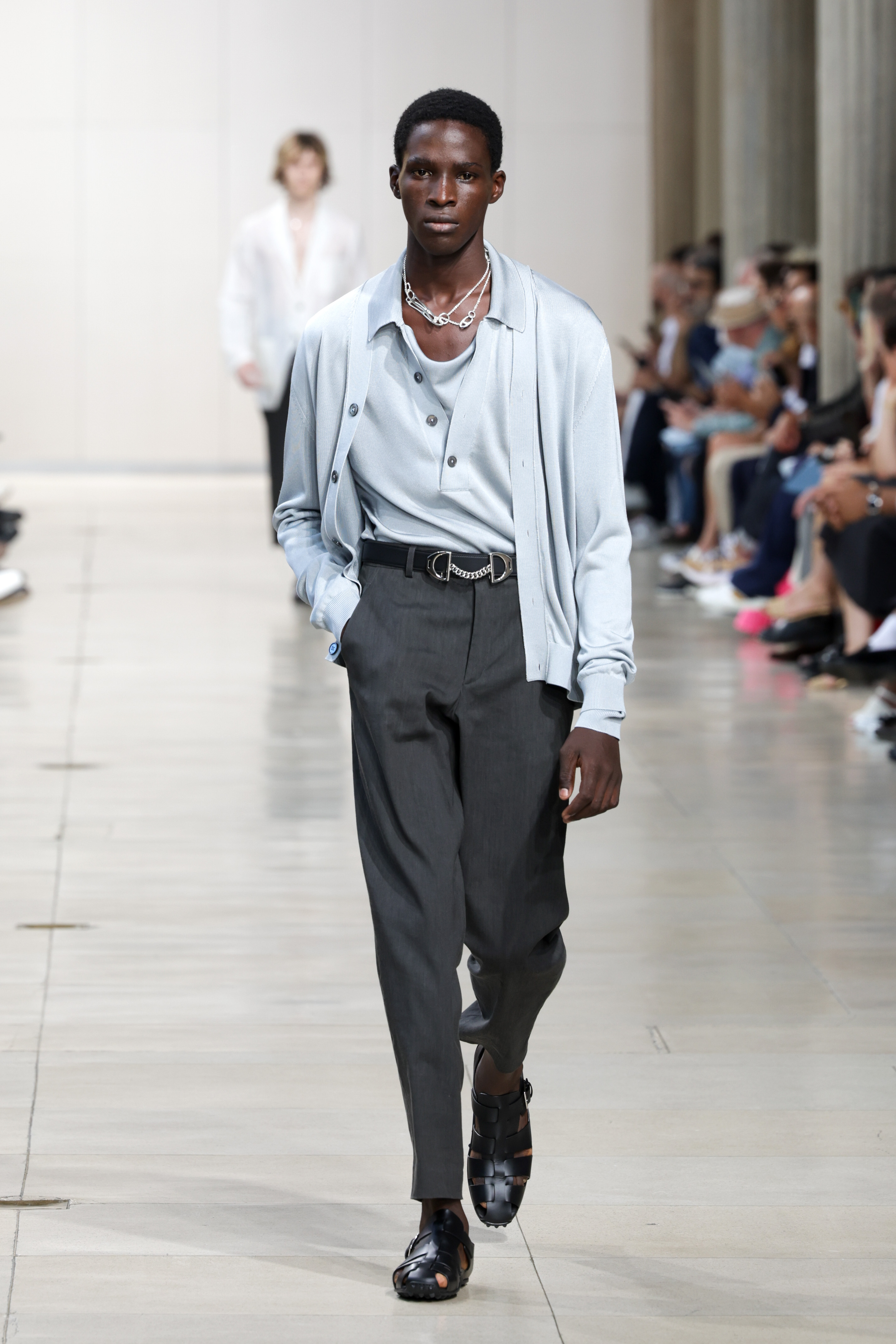 3 tendências e 4 desfiles masculinos do verão 2024 em Paris - ELLE Brasil