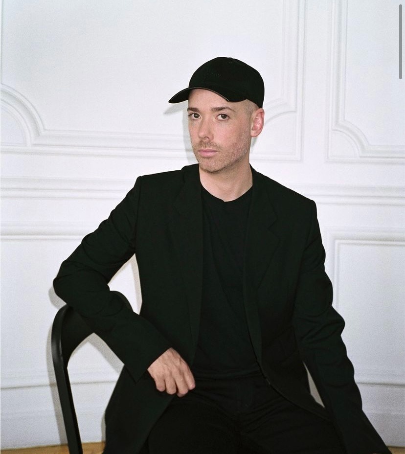 Thom Walker, diretor de maquiagem da Givenchy, fala à ELLE Brasil ...
